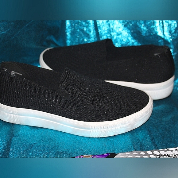 Time and Tru | Shoes | Time And Tru Slide On Shoes | Poshmark